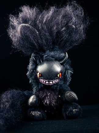 MUNCHKILL - MINICRITS Cryptid Art Doll Plush Toy – Thanatoys