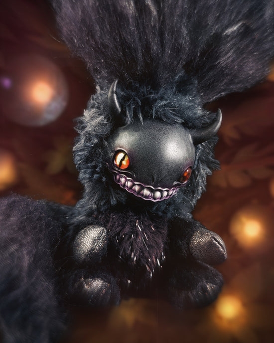 MUNCHKILL - MINICRITS Cryptid Art Doll Plush Toy – Thanatoys